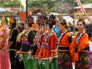 Top 5 Most Beautiful Traditional Costumes In Sabah | Sabahnites | Your ...